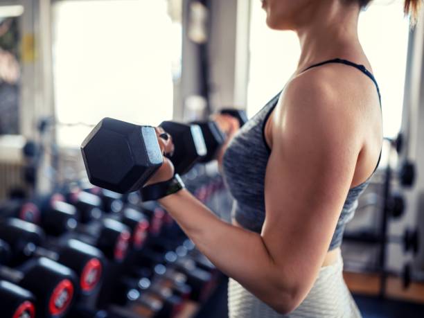 A Beginner's Guide to Safe Lifting Techniques: Build Strength Safely ...